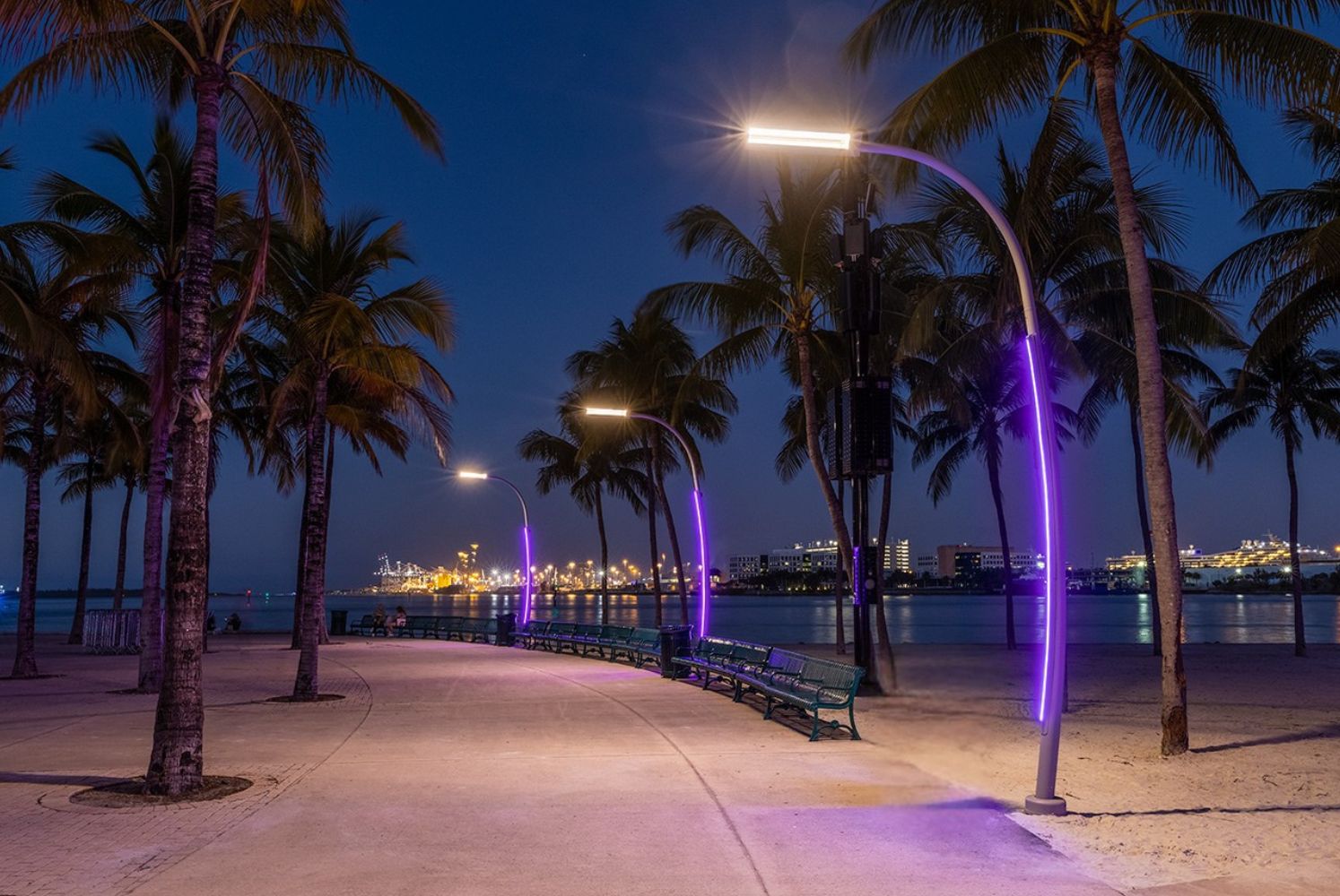 Pedestrian Lighting Poles • NEO Architectural Lighting